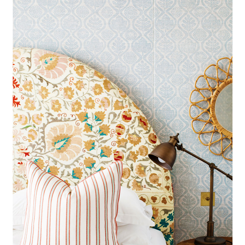 PEGGY ANGUS OAKLEAVES LINEN FABRIC – Blithfield & Company