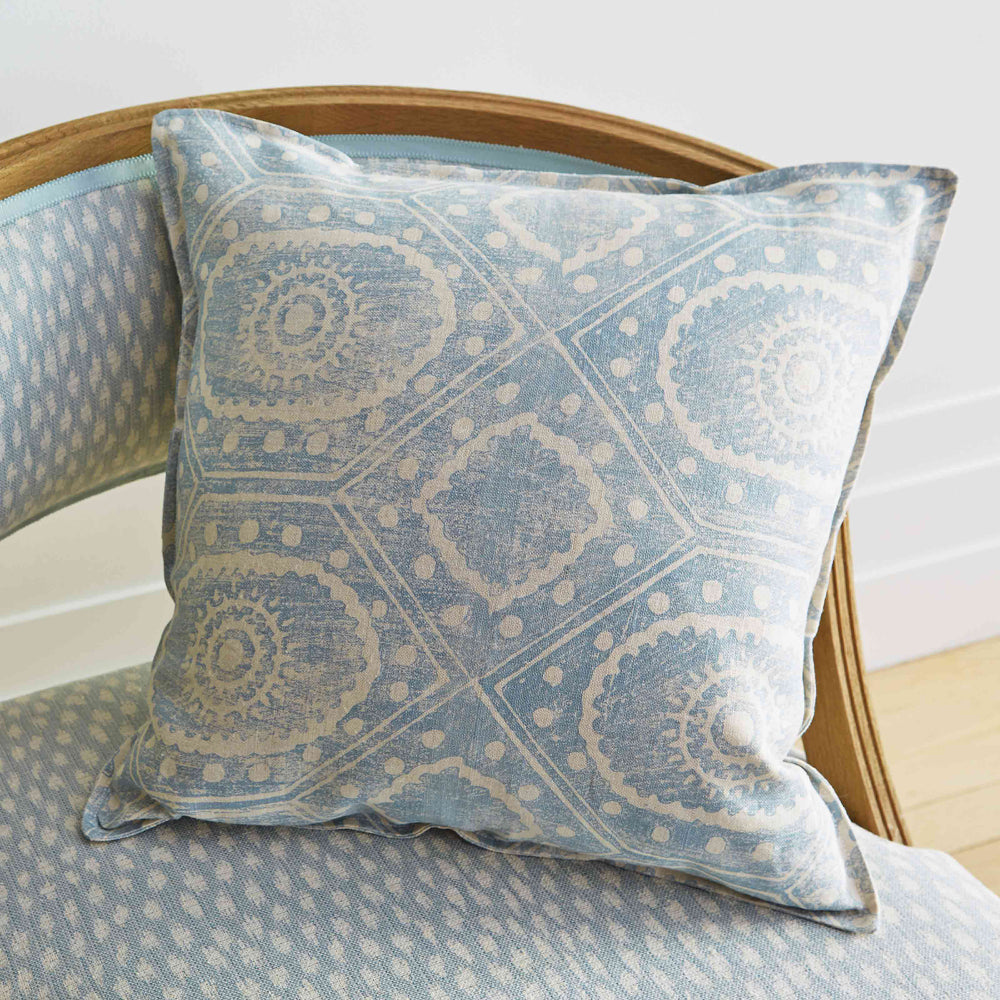 PEGGY ANGUS DIAMOND BLUE LINEN FABRIC – Blithfield & Company